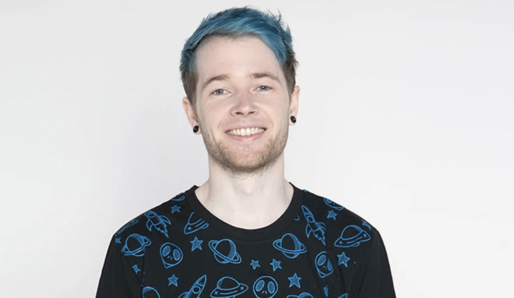 Dantdm 2018 YouTuber DanTDM Donates £310,000 So Gosh Patients Can